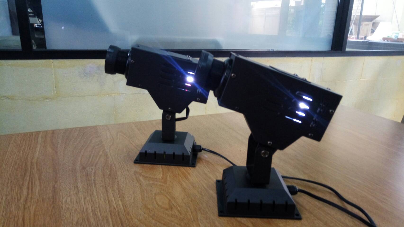 SIGN BRIGHT PROJECTOR (โปรเจคเตอร์ไฟแสดงโลโก้) - Digitalkop.net